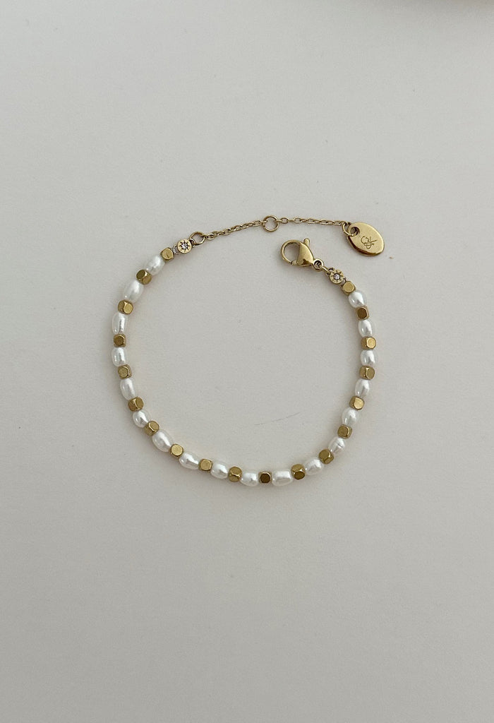 Waterproof pearl bracelet store